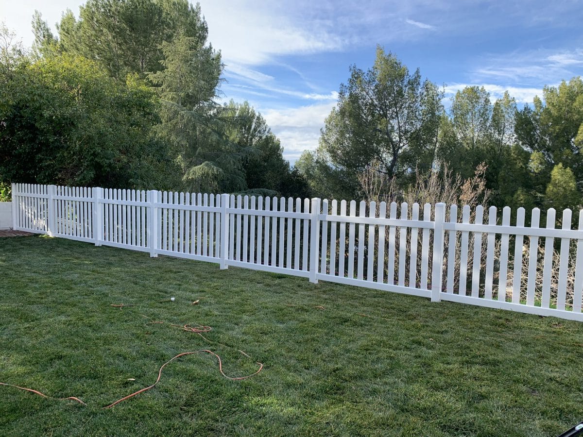 Open Top Picket Vinyl Fence - Vinyl Fence 4 Less